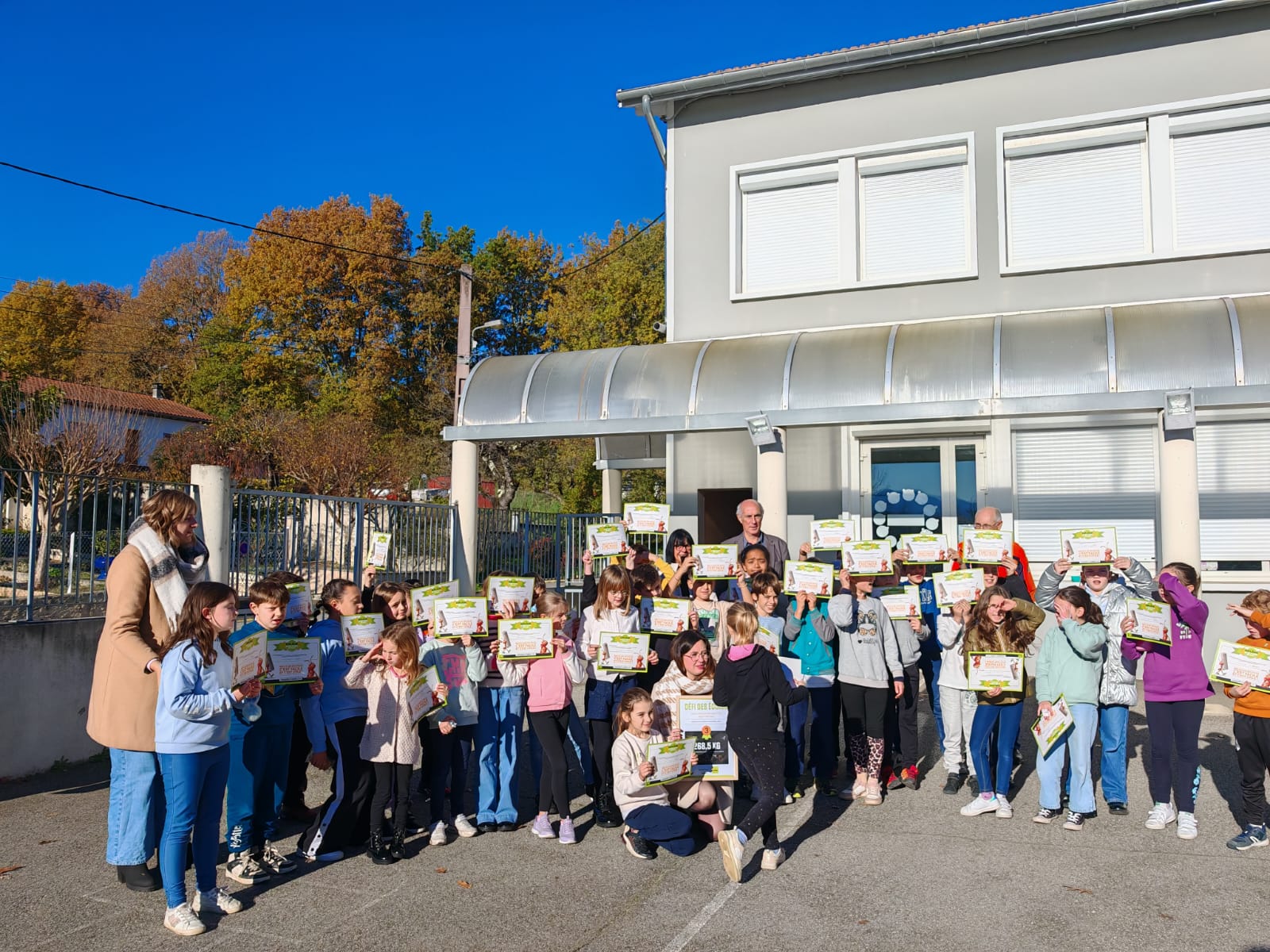 Le Président de la CCPAP participe à la remise des prix aux écoles du ...