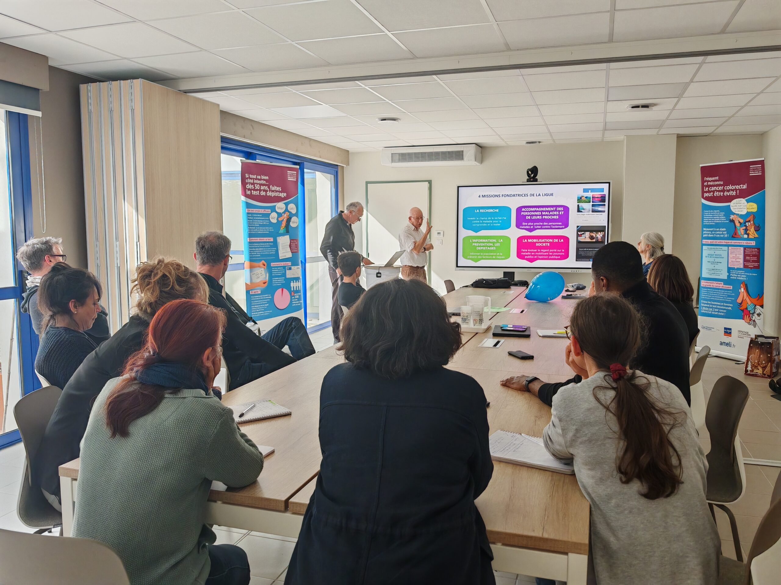 Opération de sensibilisation à la CCPAP dans le cadre de Mars bleu ...